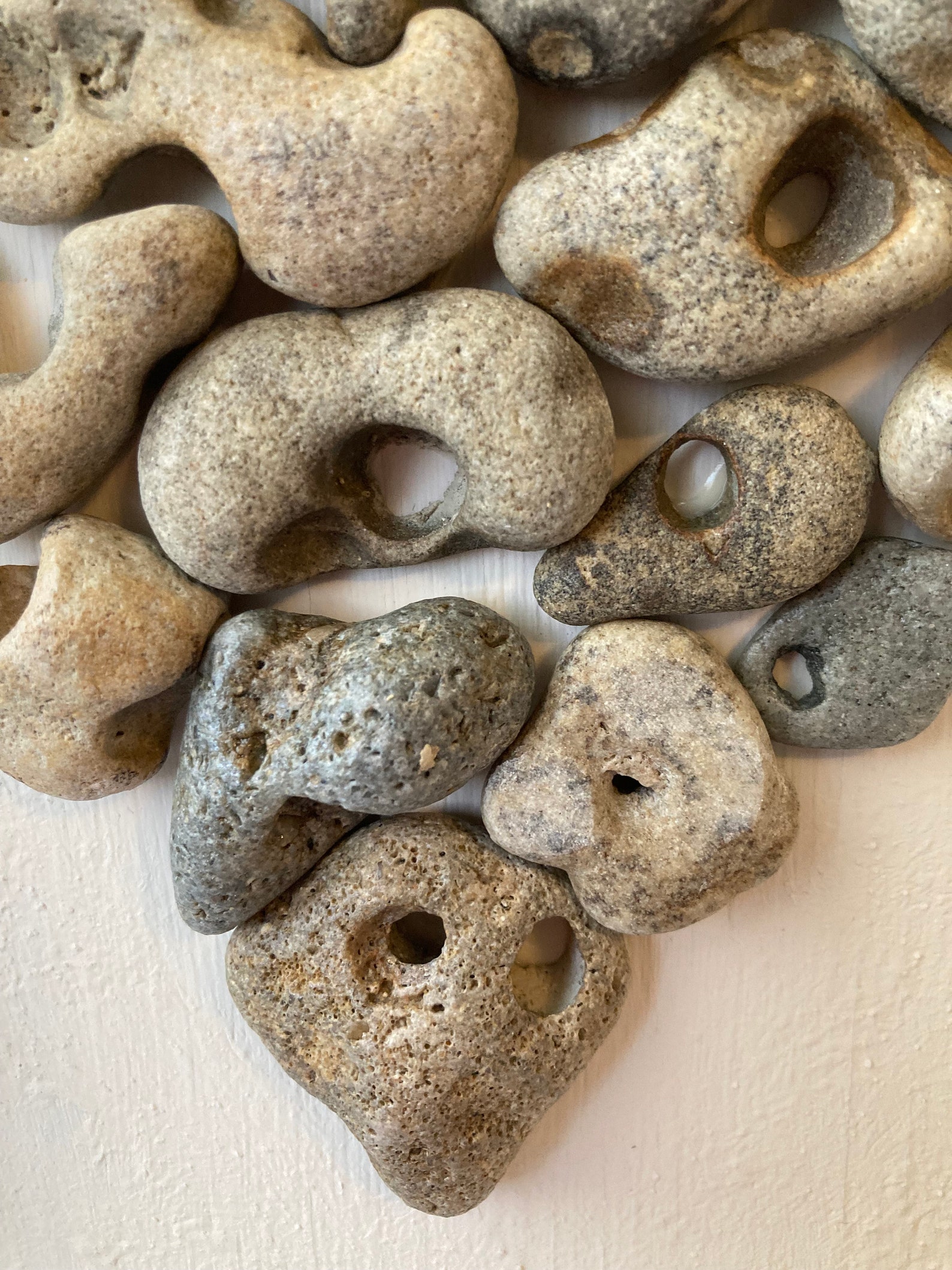 Heart. Picture Stone. Hag Stone. Positive Vibes. - Etsy
