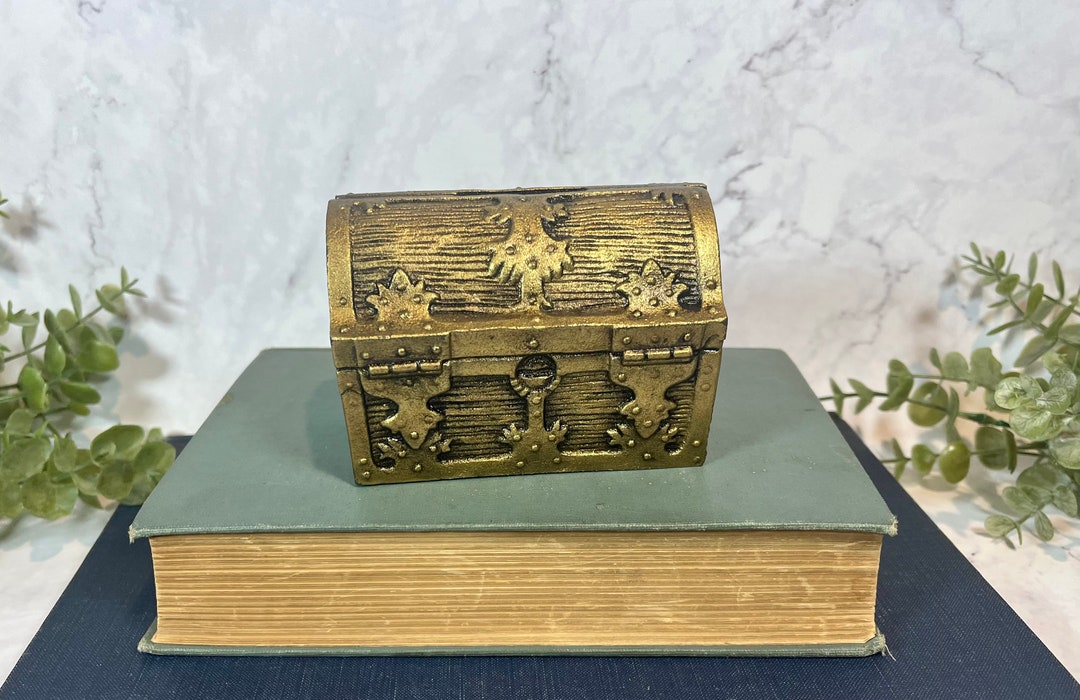 Vintage Cast Iron Treasure Chest Coin Bank Gold Cast Iron Pirates ...