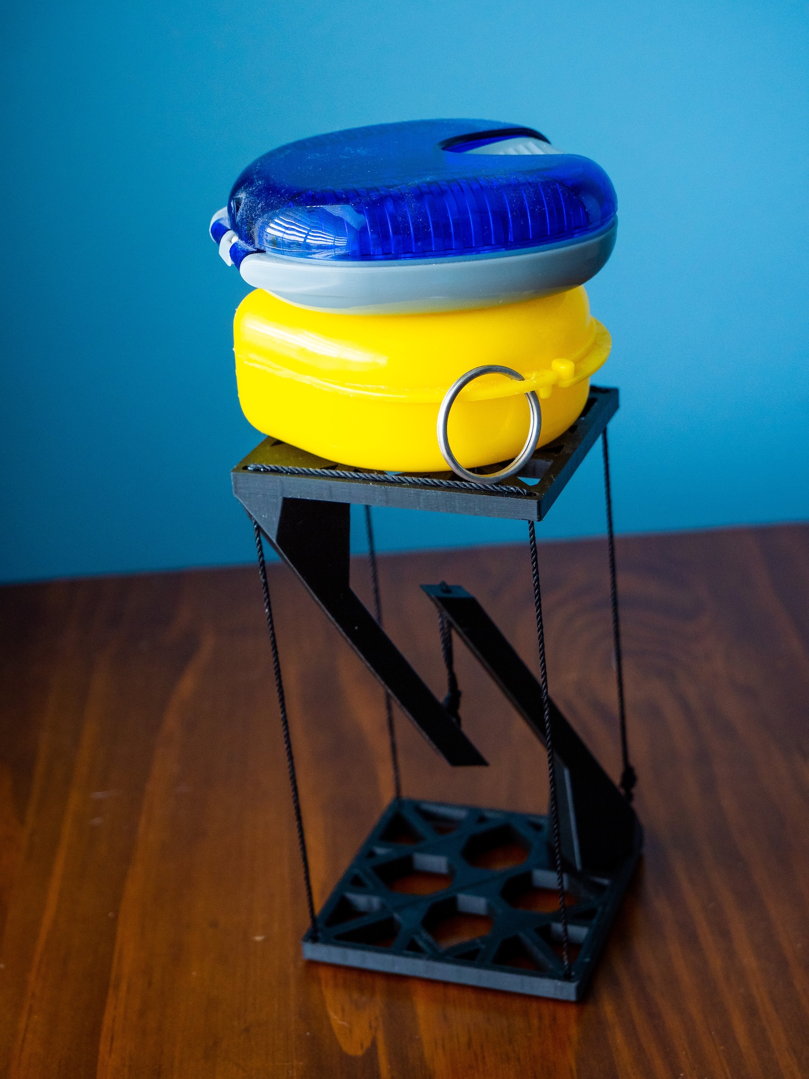 Impossible Table | Tensegrity Floating Table Illusion | Home Decor ...