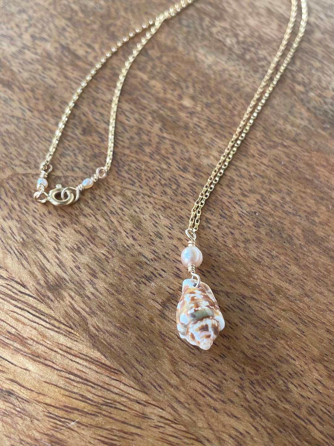 Hawaiian Stromb Shell Necklace - Etsy