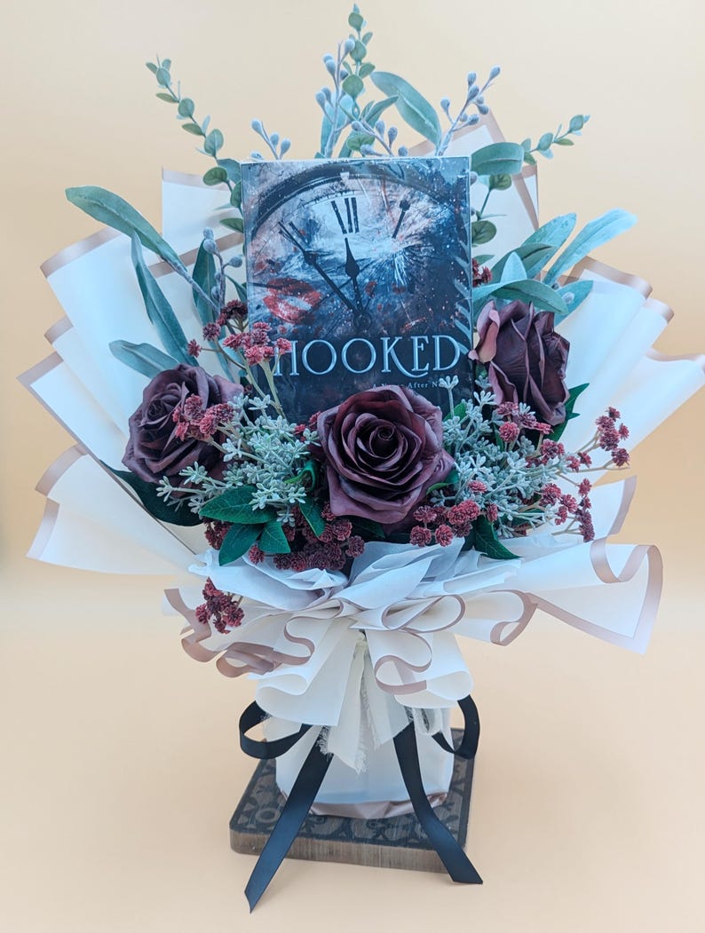 Book Lover Gift Customizable Book Bouquet Unique Graduation Birthday ...