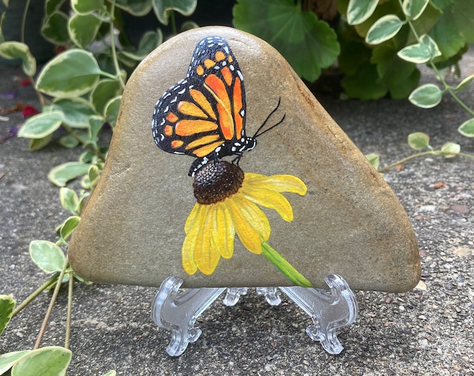 Butterfly & Flower Painted Rock Butterfly Painted Rock Garden Decor ...