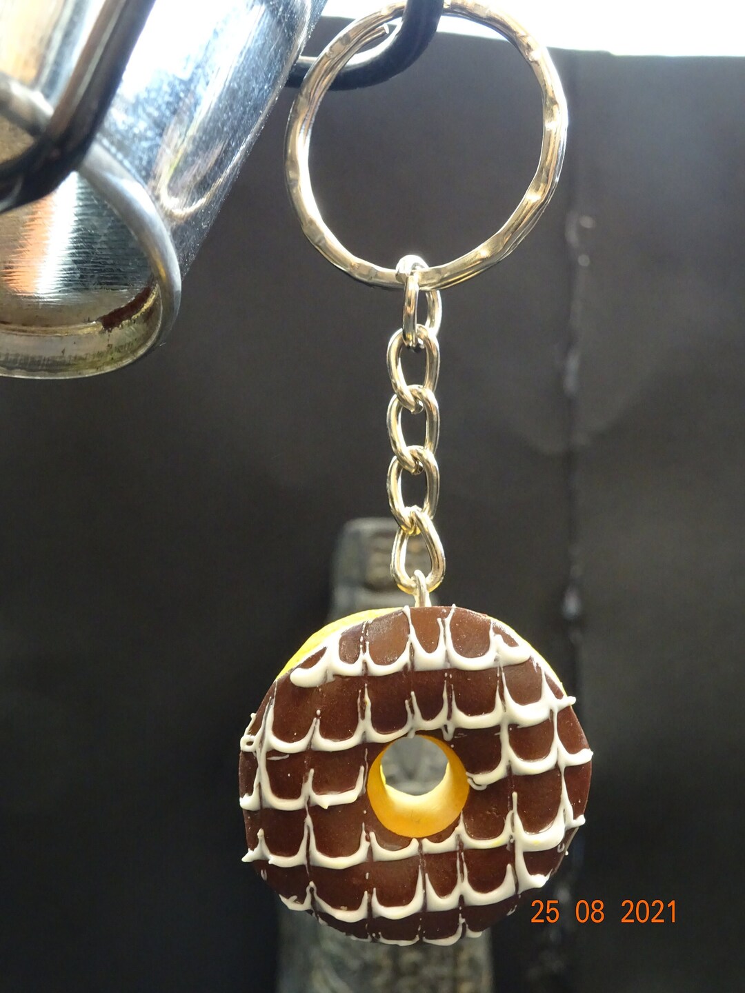 Donut Key Carrier With White Grout Yarrow in Polymer Paste. - Etsy