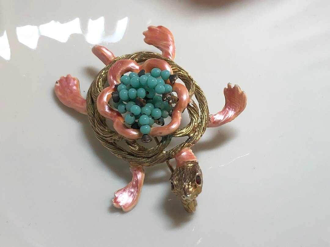 Reduced Vintage Hargo HAR Turtle Brooch Unusual and Eye Catching - Etsy