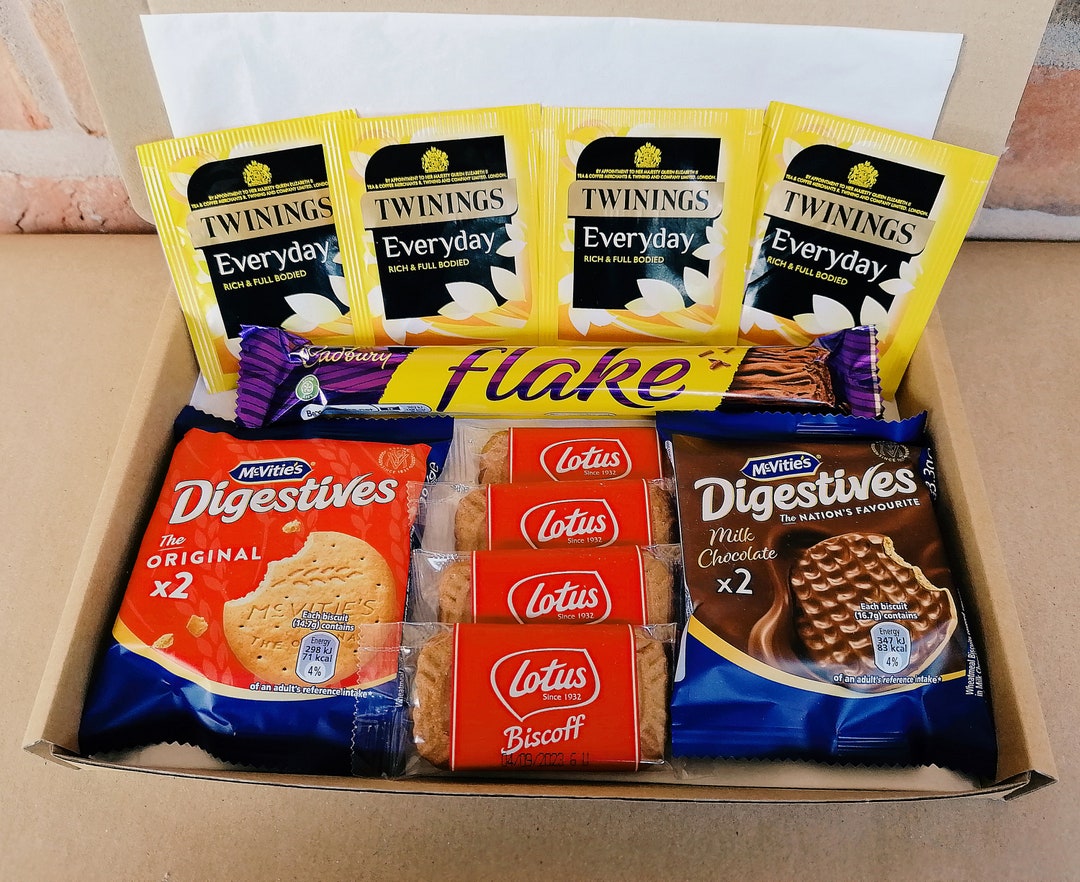 Ultimate Tea Giftset - Personalised | Twinings Everyday | Tea Hamper ...