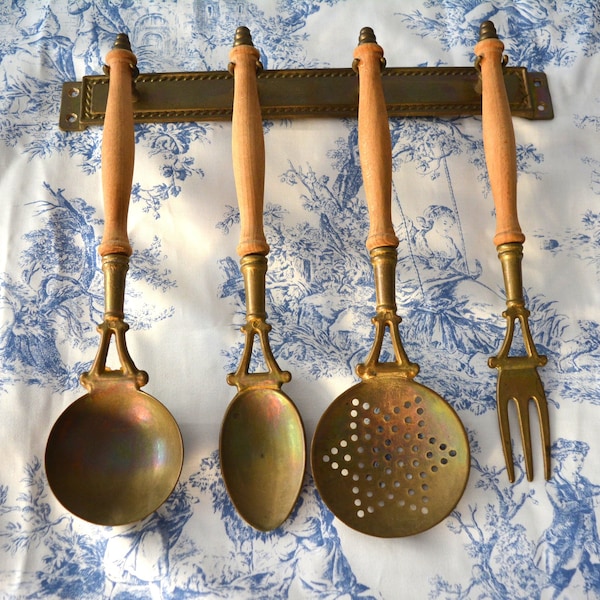 Ustensile De Cuisine Ancien
