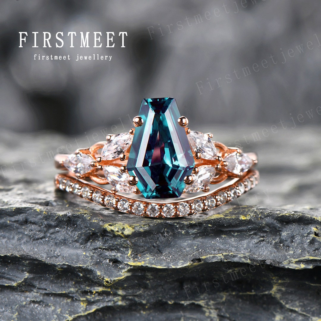 Coffin Cut Alexandrite Ring Unique Alexandrite Engagement Ring Set June ...