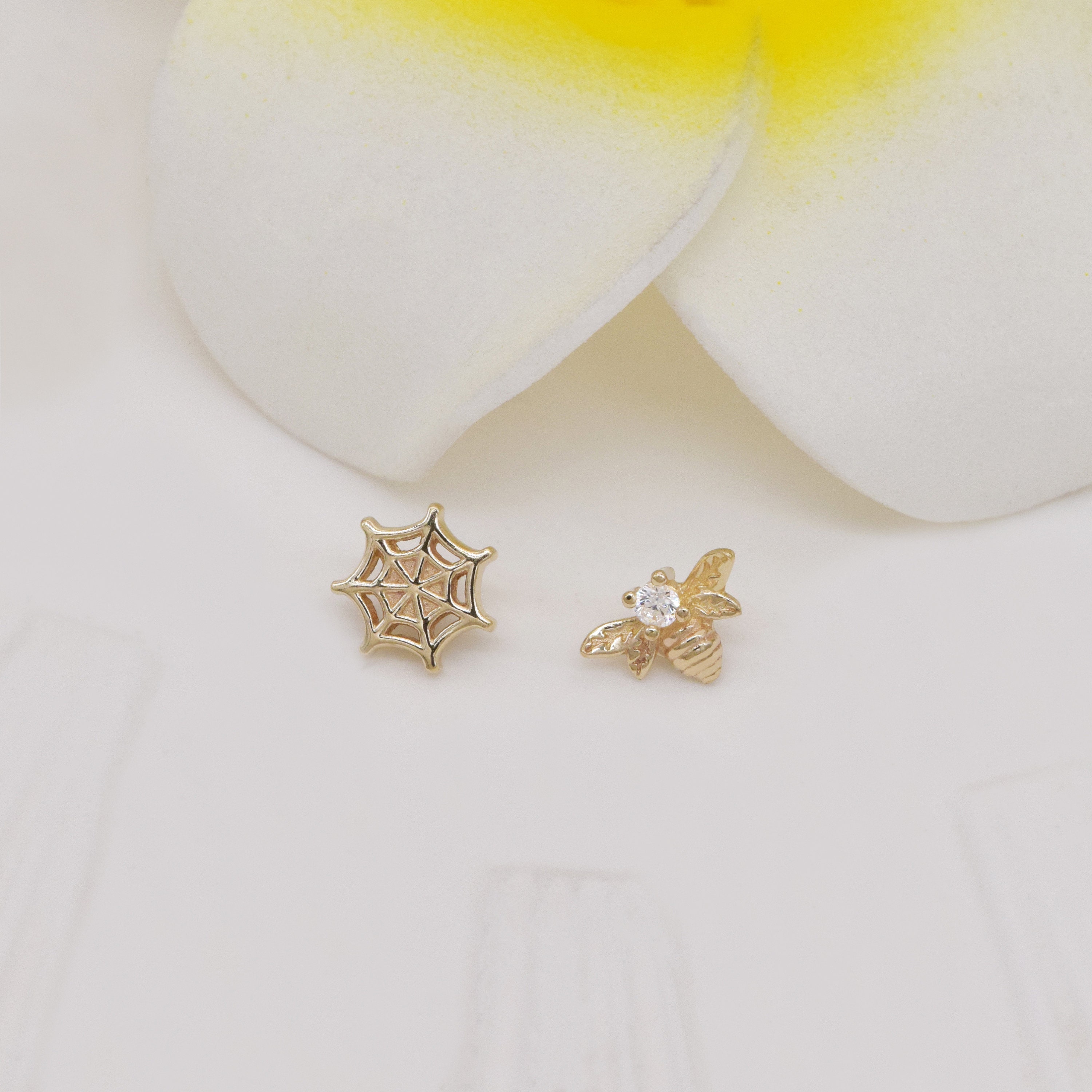 14k Solid Gold Bee Stud Earring Cute Spider Web Internally Threaded ...