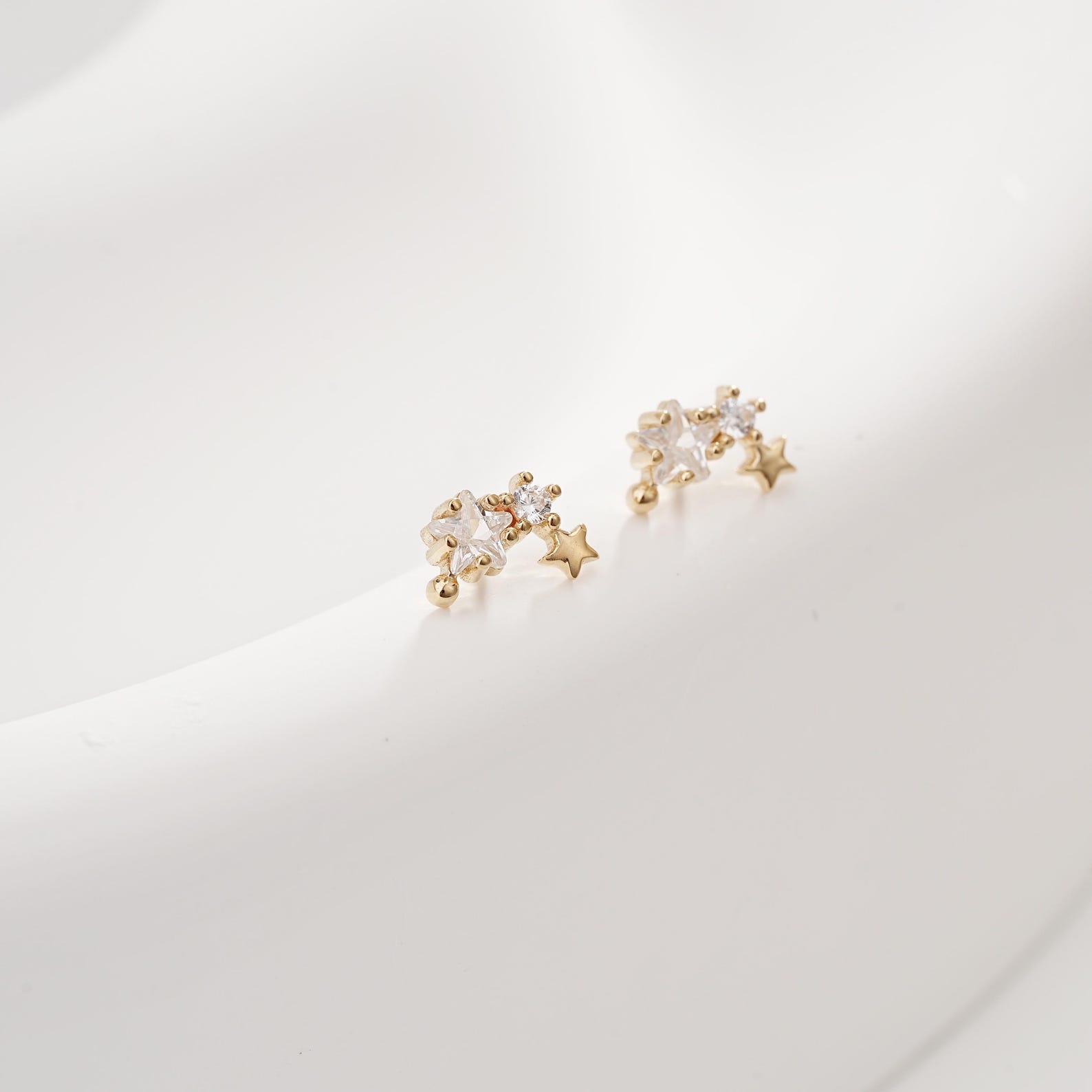 14k Solid Gold Star Helix Cluster Push Back, Star Gemstone Climber ...