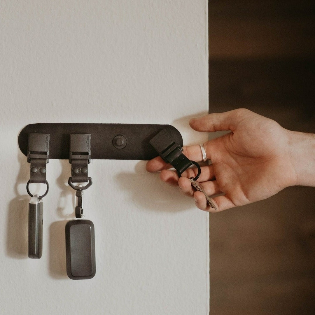Magnetic Fidlock Keychain Wall Holder Mount - Etsy