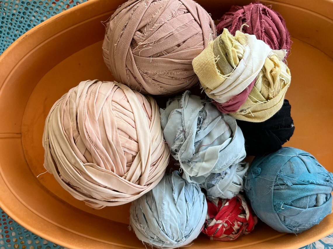 ANTIQUE RAG BALLS Cotton Muslin Scrap Cloth Craft Supplies Sewing ...