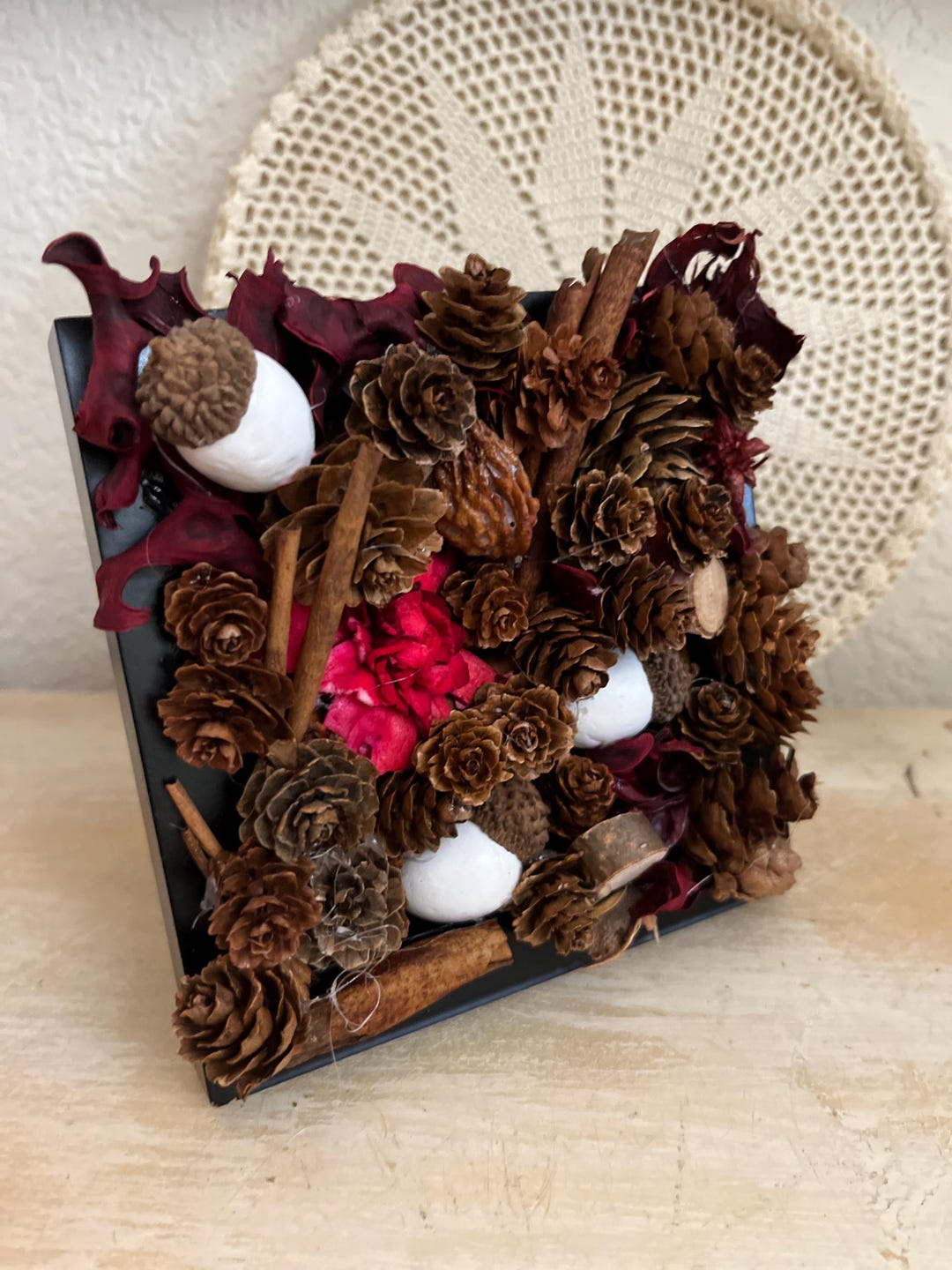 CHRISTMAS POTPOURRI PICTURE Cinnamon Scented Acorns Pinecones Sticks - Etsy
