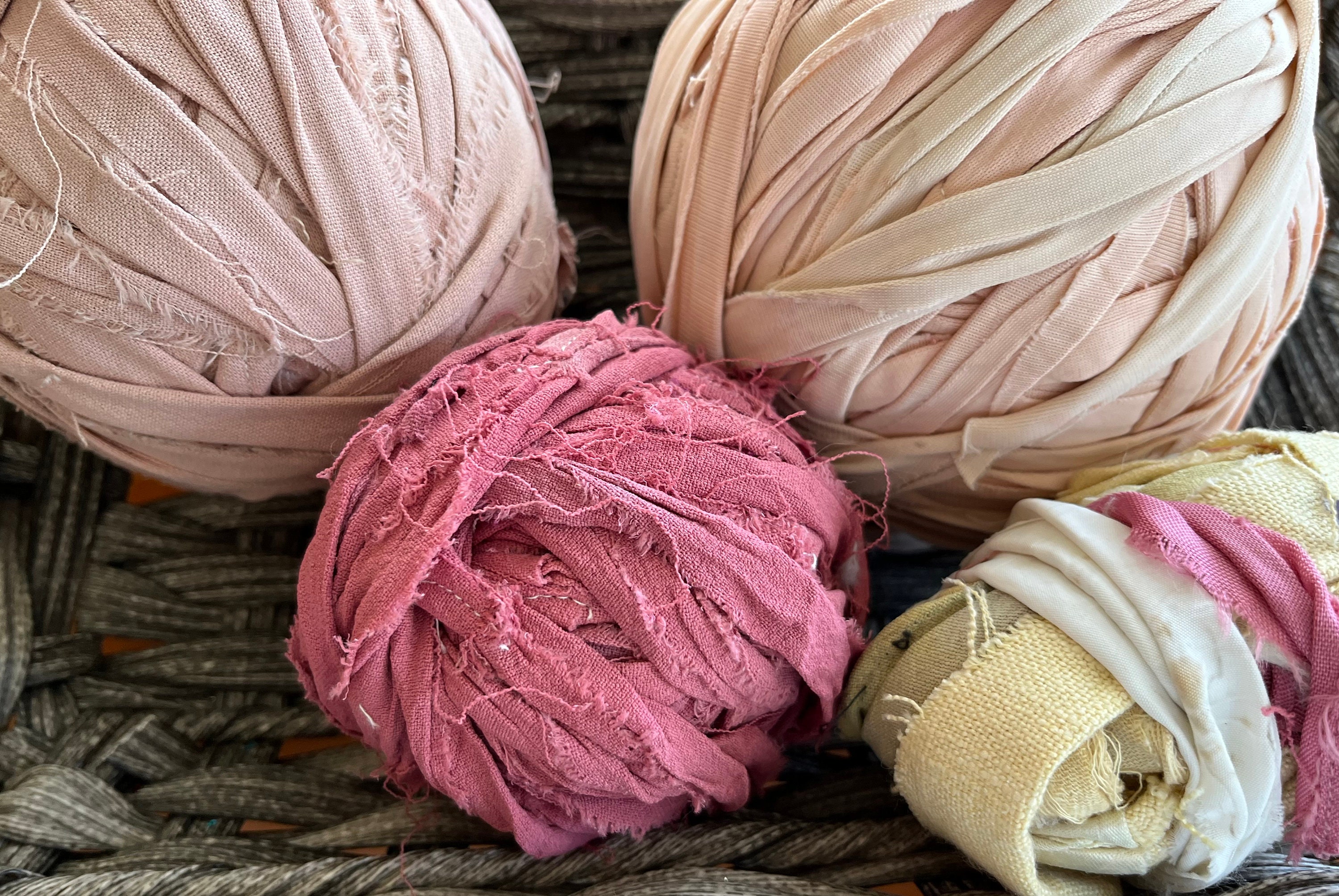 ANTIQUE RAG BALLS Cotton Muslin Scrap Cloth Craft Supplies Sewing ...