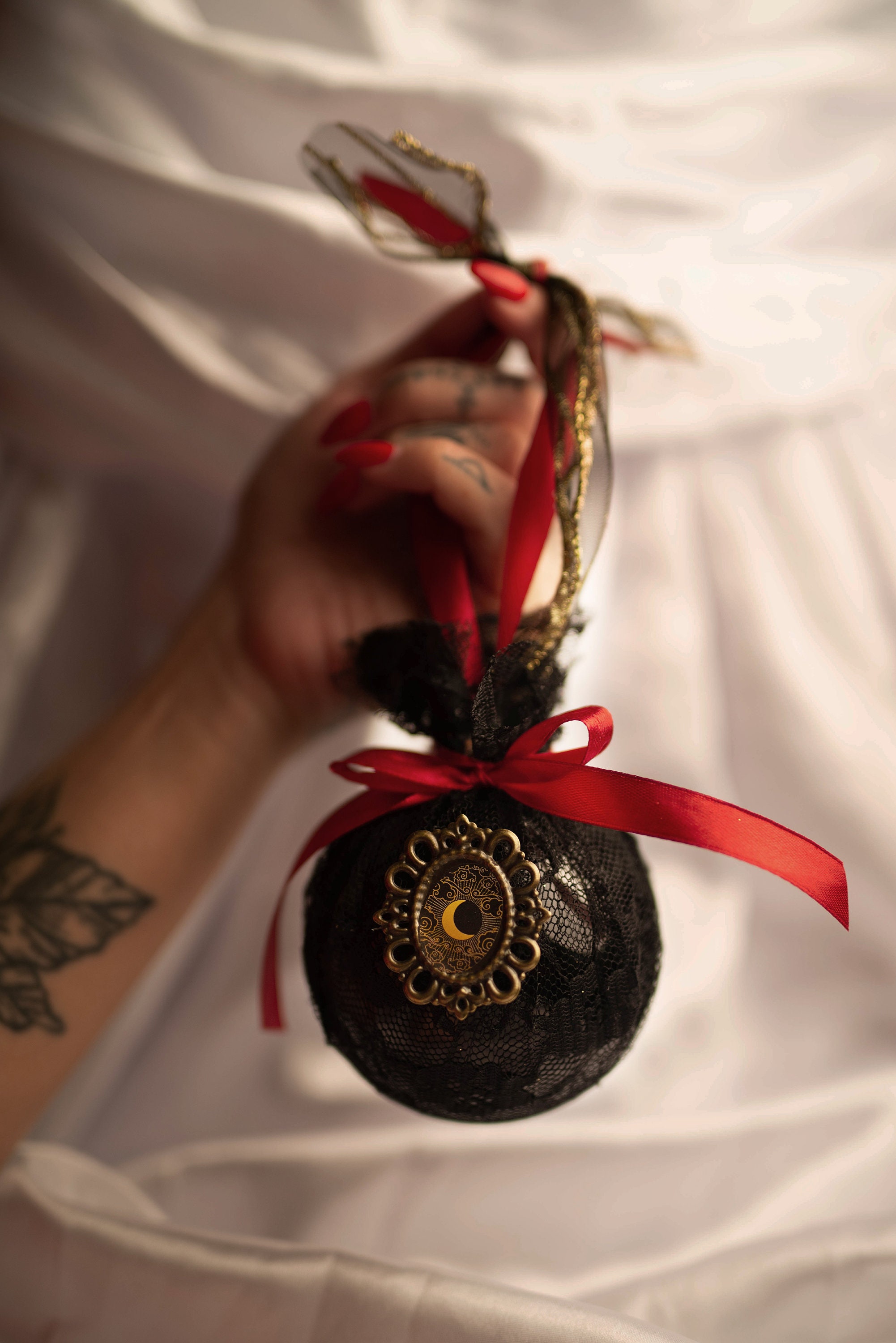 Gothic Baubles Decorated With Lace, Black Balls, Christmas Balls ...