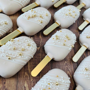 Ivory and Gold Cakesicles- Wedding Treat- Ivory Cake Pops- Cakesicles ...