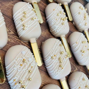 Ivory and Gold Cakesicles- Wedding Treat- Ivory Cake Pops- Cakesicles ...