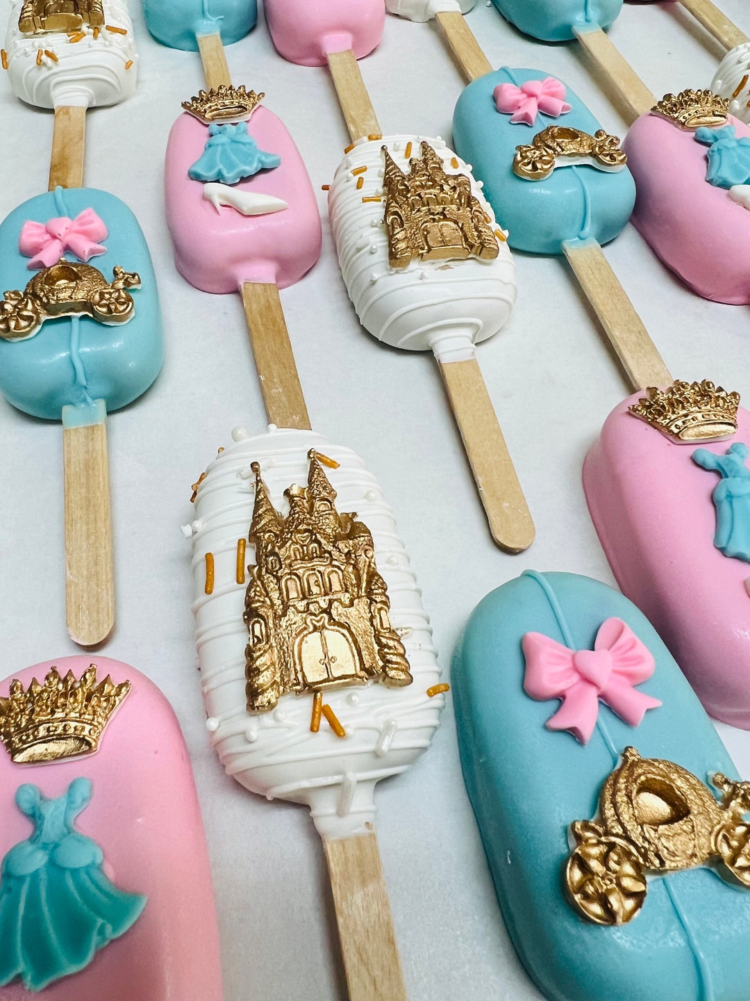 Cinderella Themed Cakesicles- Cinderella Treats- Cinderella Cake Pops ...