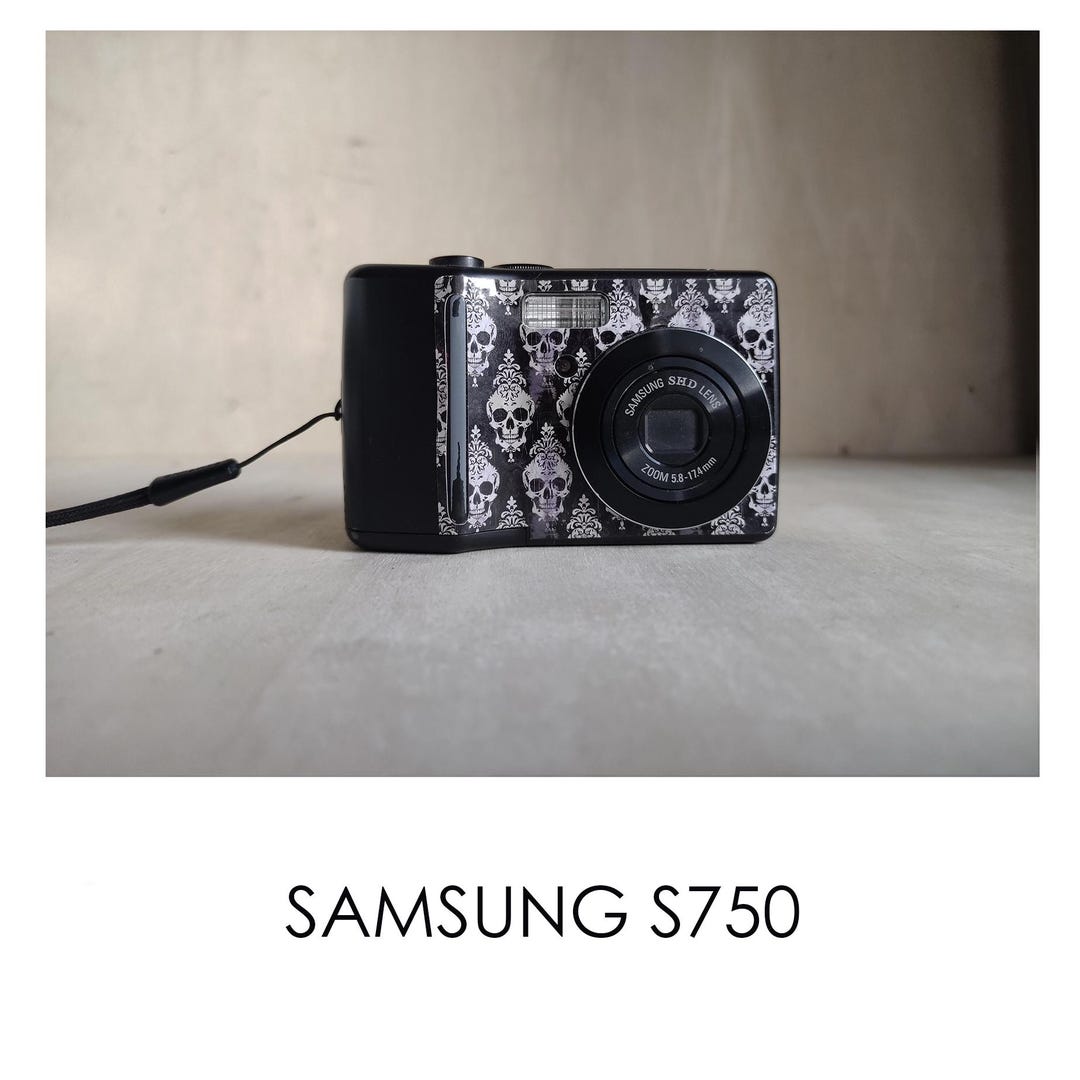 Krazyskins Samsung S750 -- 12MP -- Y2K Digicam Digital Retro CCD Sensor ...