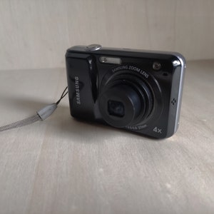 Samsung ES25 -- 12.2MP -- Y2K Digicam Digital Retro CCD Sensor Camera ...