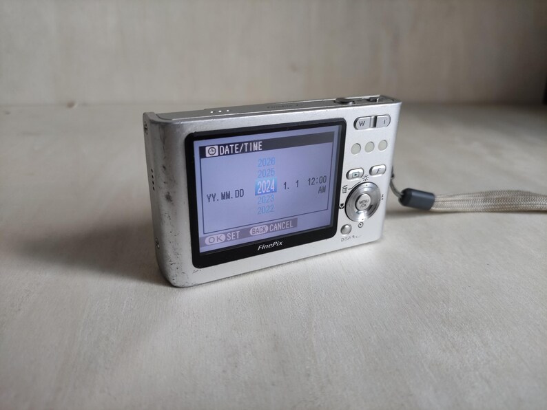 Fujifilm Finepix Z1 5.1MP Y2K Digicam Digital Retro CCD Sensor Camera ...