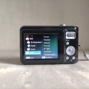Samsung ES25 -- 12.2MP -- Y2K Digicam Digital Retro CCD Sensor Camera ...