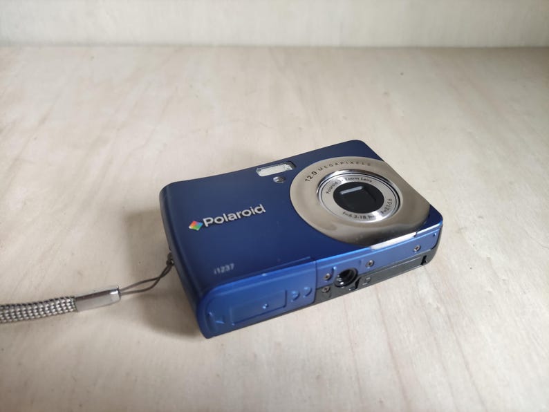 Y2K Digicam Polaroid I1237 -- 12.1MP -- Digital Retro CCD Sensor Camera ...