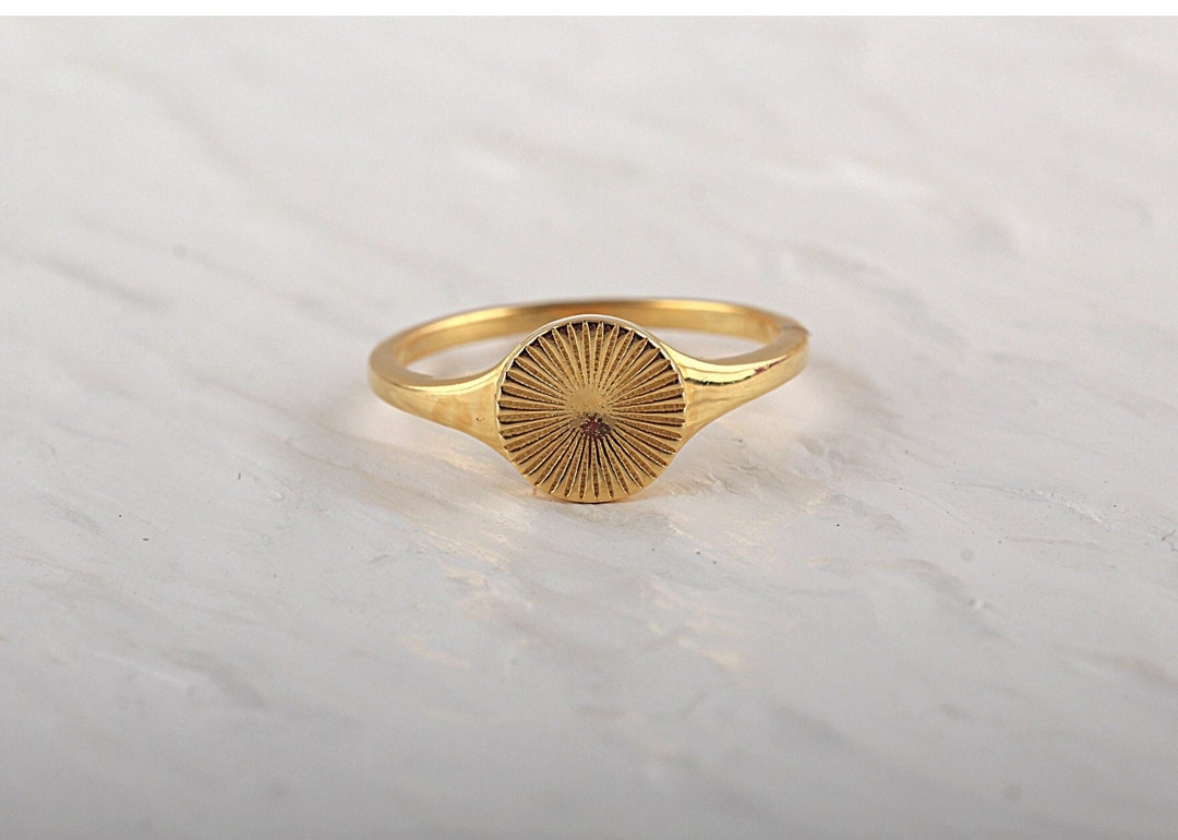 Sunbeam Ring, Sun Star Rays Ring in 14k Yellow Gold, Signet Ring ...