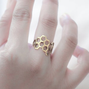 Honeycomb Ring, Honeycomb Jewelry, Gold Ring, Bee Inspired Jewelry, 14K ...