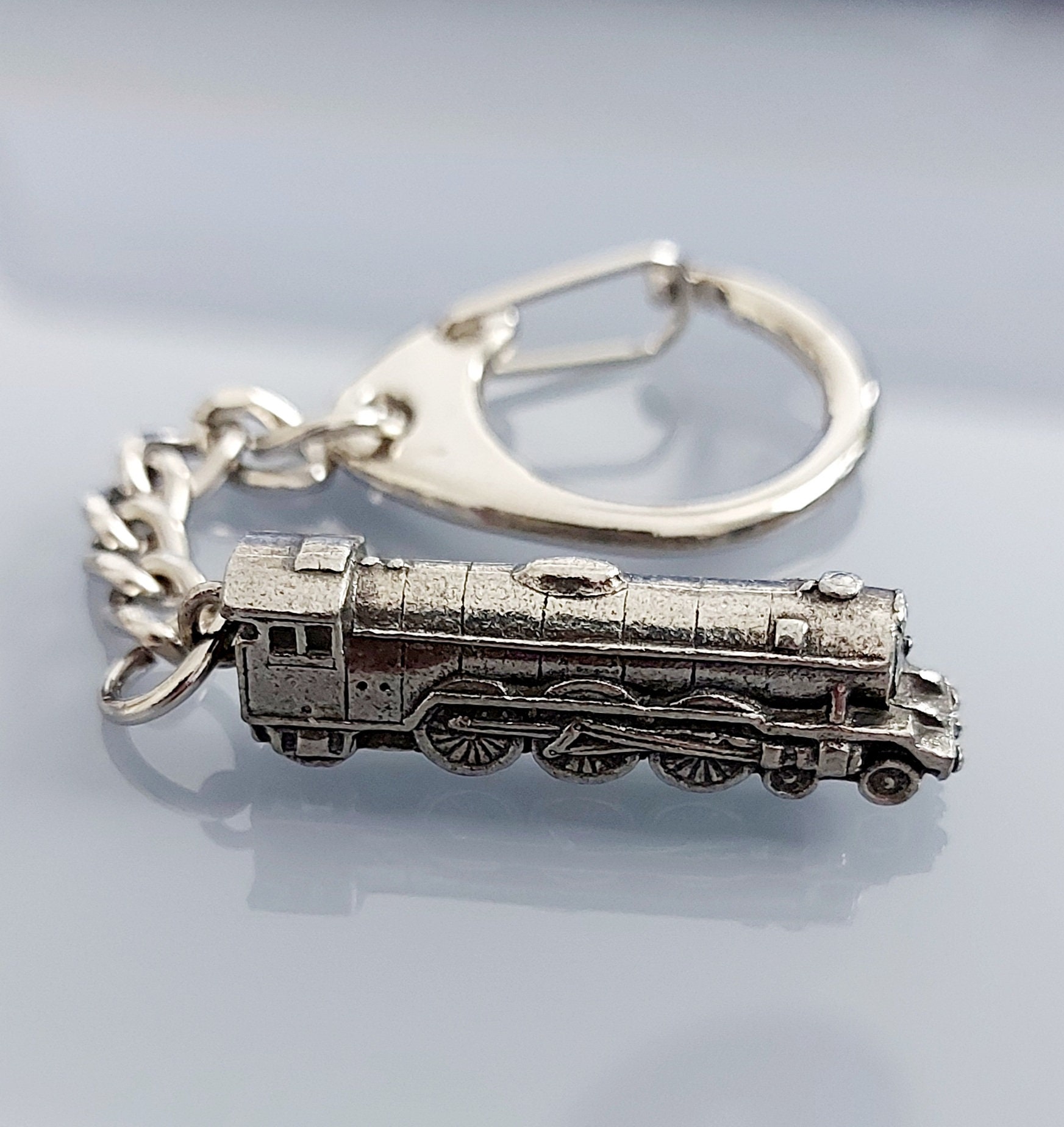 FLYING SCOTSMAN Locomotive Train Pewter Keyring Keychain Charm - Etsy ...