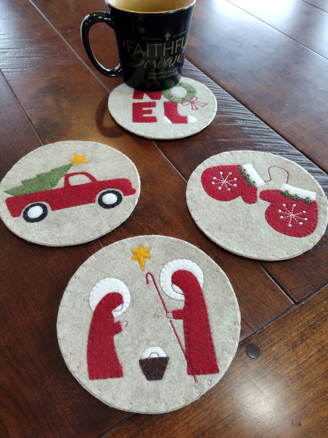 Christmas Coasters Pattern Easy DIY Coasters Christmas DIY Coasters ...