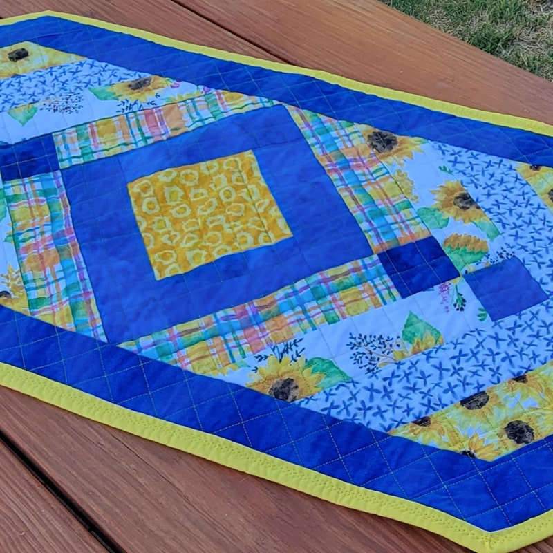 Quilted Table Runner - Etsy
