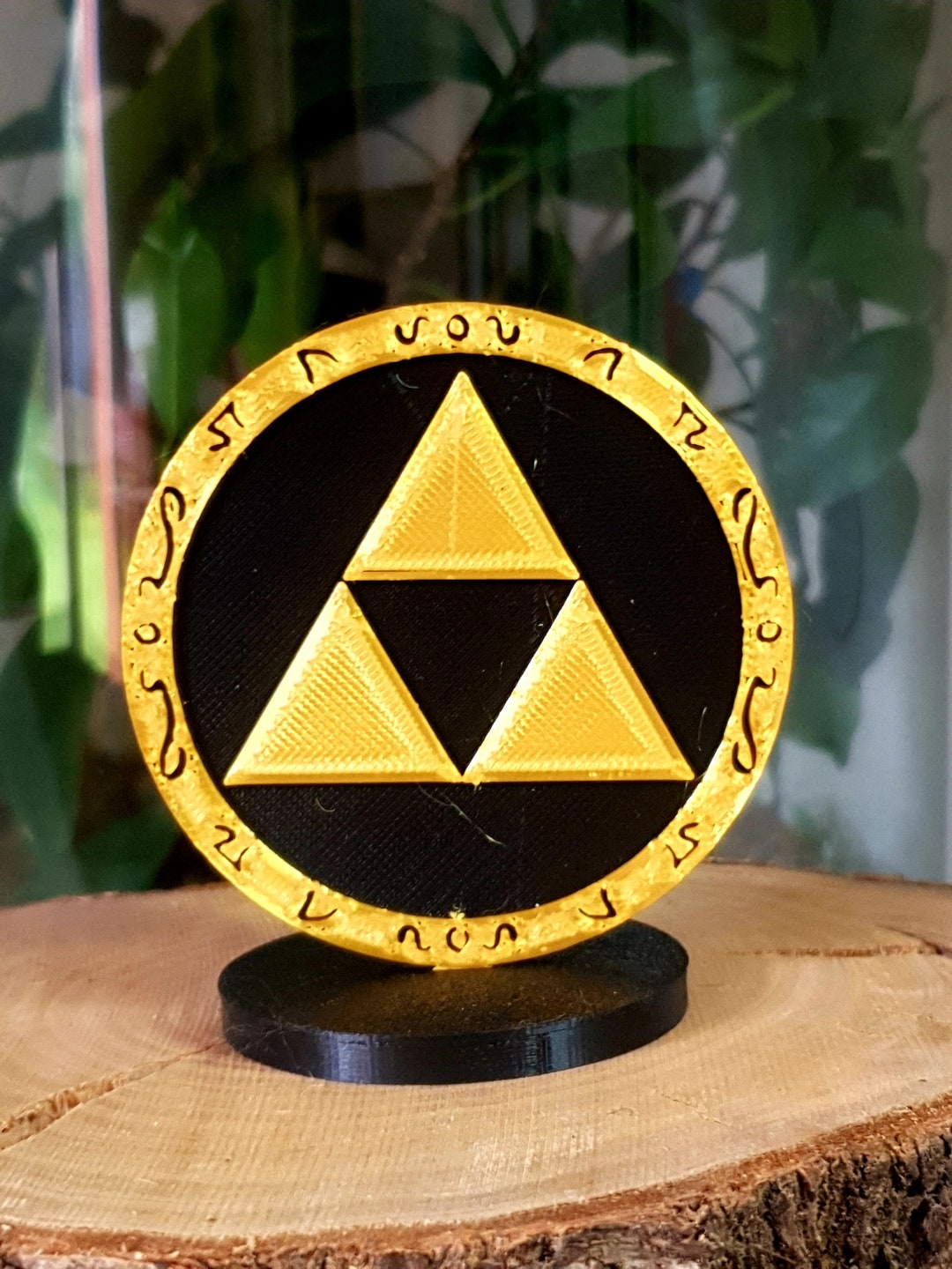 Figures - Triforce - the Legend of Zelda - Etsy