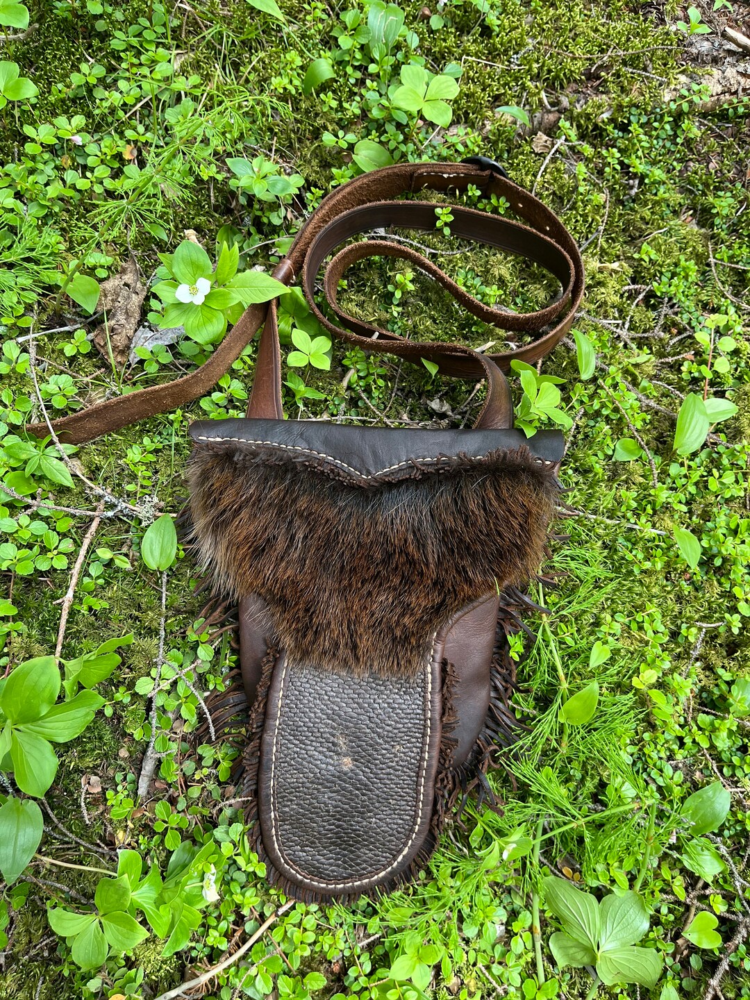 Leather Hunting Pouch With Beaver Tail and Pelt Flap, Shooting Bag ...