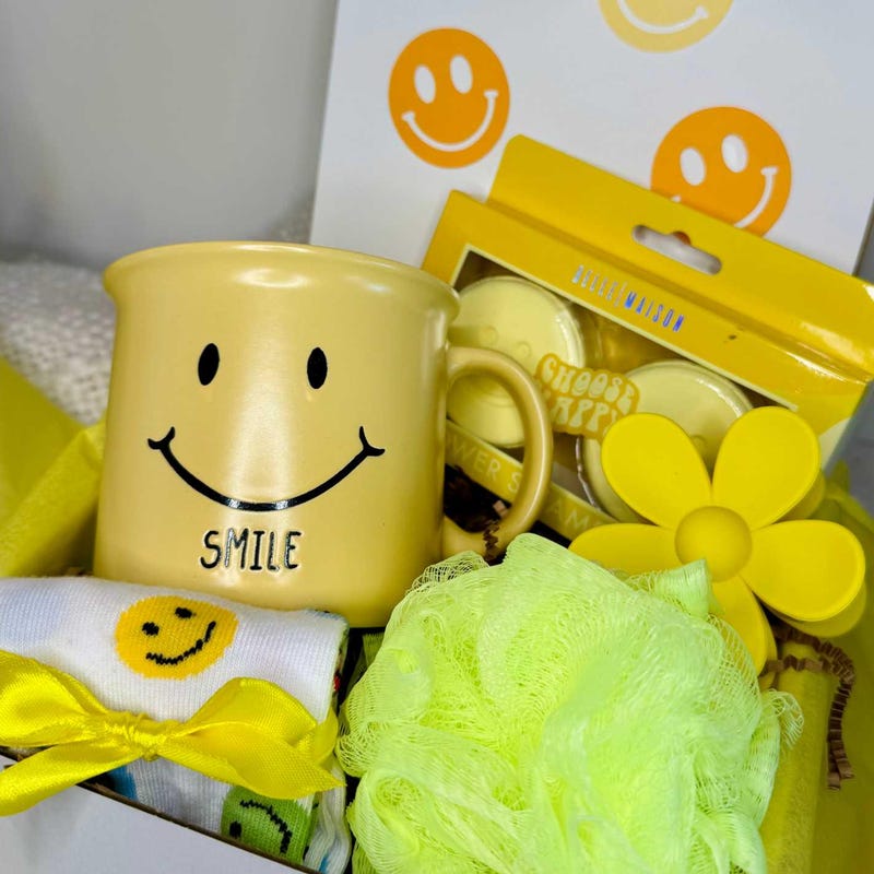 HappyCollegeBox - Etsy