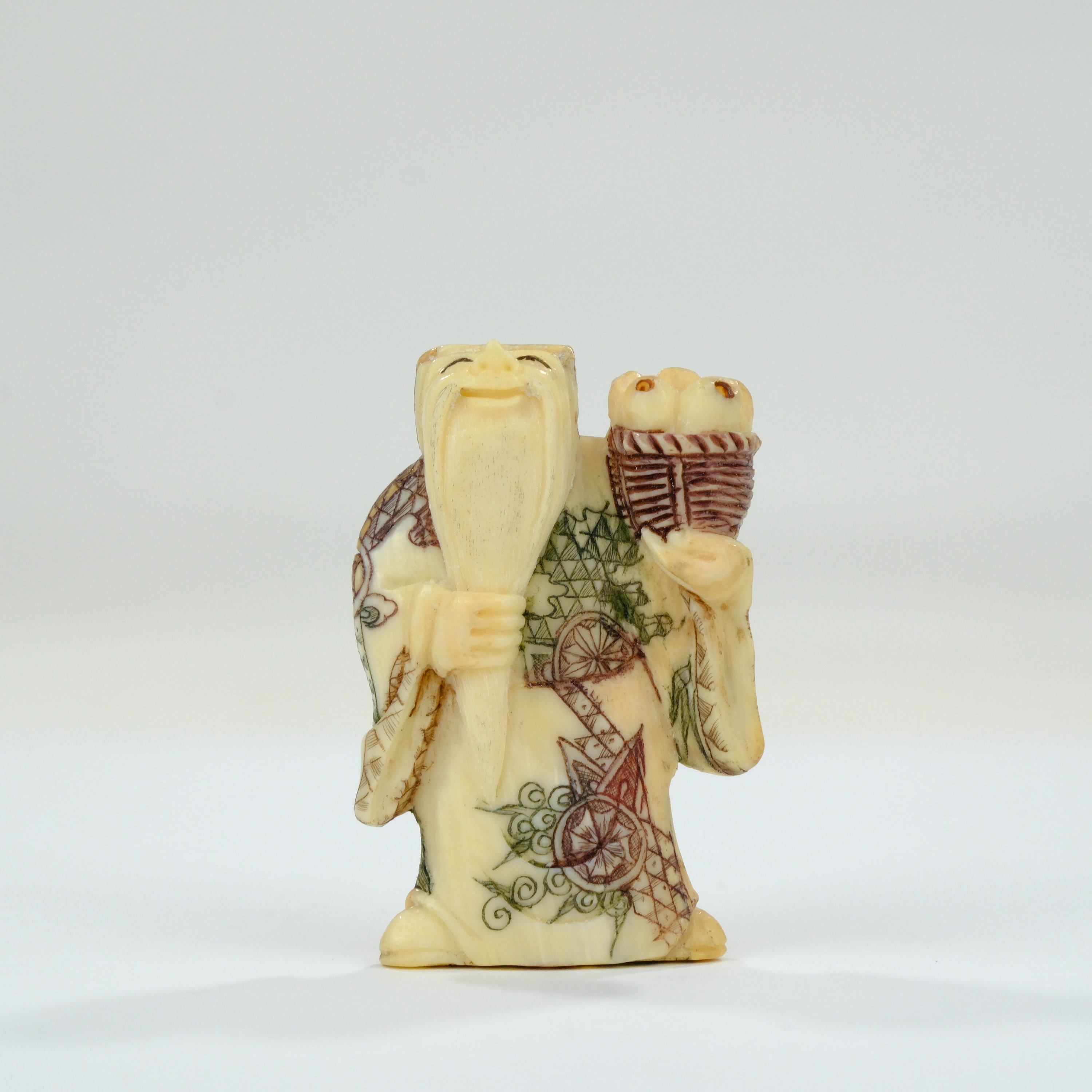 Vintage Chinese Figurine / Netsuke Hand Carved Oxbone 2H - Etsy