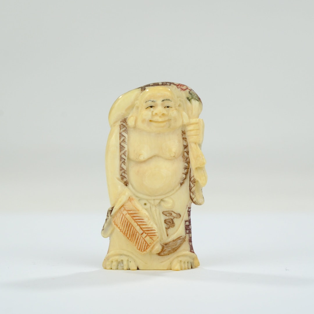 Vintage Chinese Figurine / Netsuke Hand Carved Oxbone 2H - Etsy