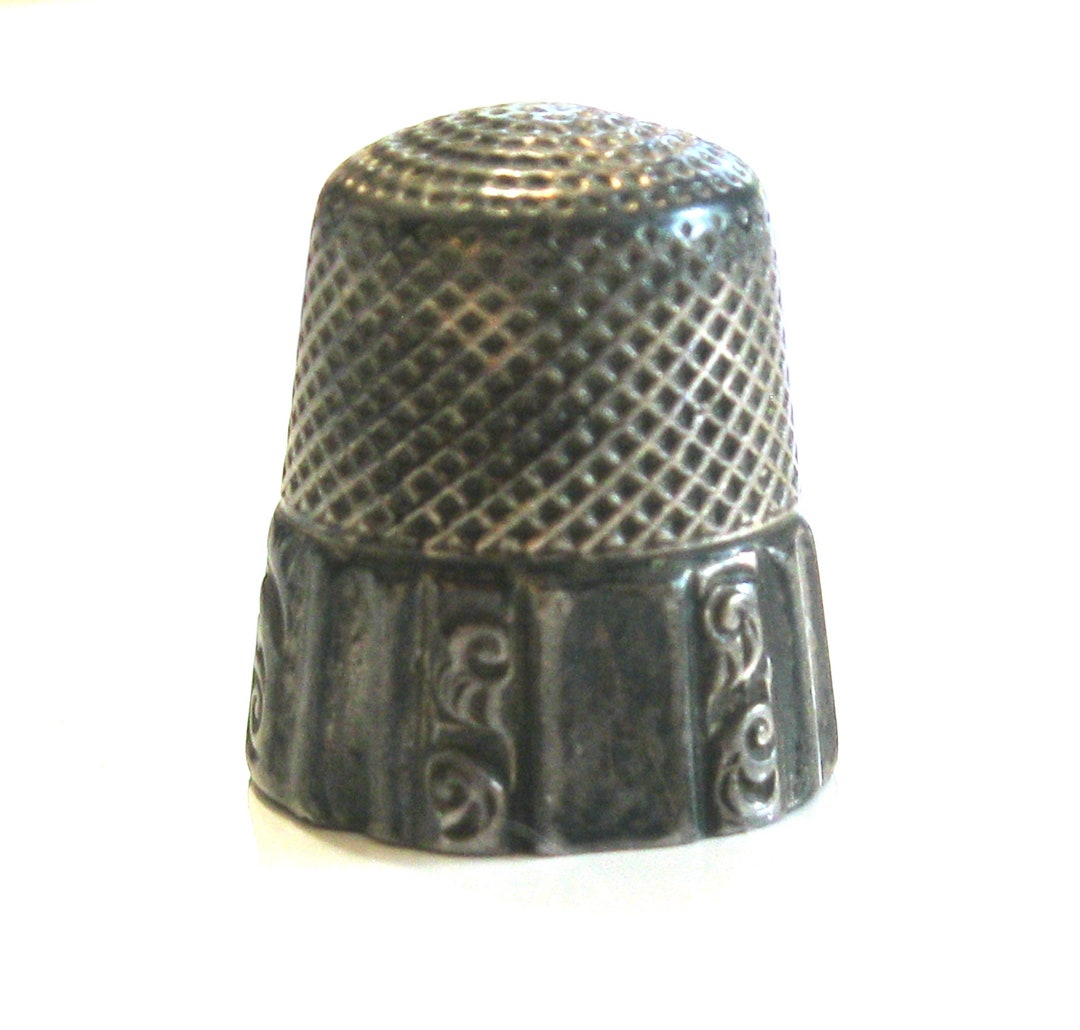 Antique Sterling Silver Thimble - KMD - Wide Fluted Decorative Border W ...