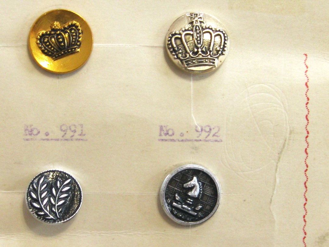 Vintage Button Display / Salesman Sample / Collector's Card 1/2 Buttons ...