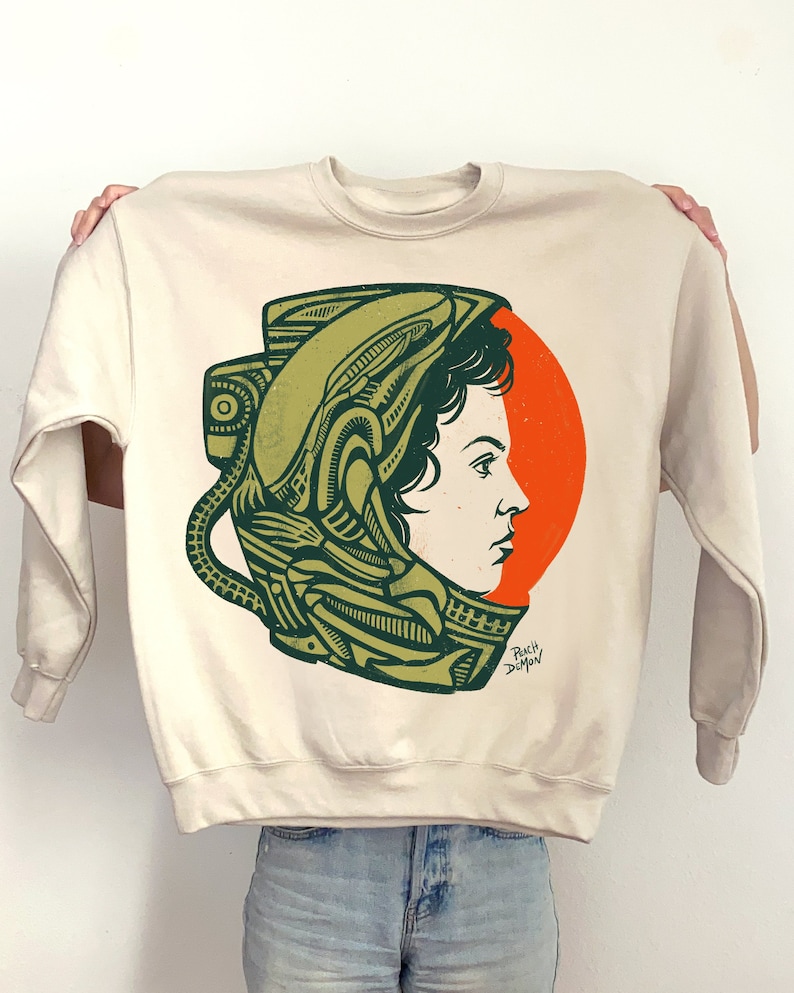 Alien Sweatshirt 1979 Ridley Scott Sigourney Weaver Xenomorph - Etsy