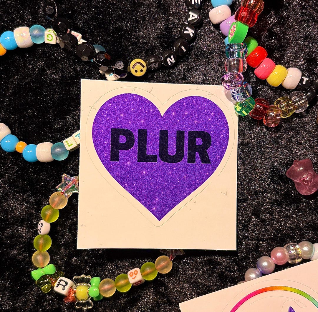 Purple PLUR Heart | Rave Festival Kiss-cut Decal - Etsy