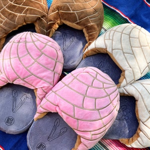 Concha Pantuflas| Concha Slippers| Pan Dulce Accessories| Concha ...
