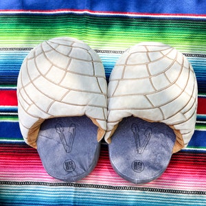 Concha Pantuflas| Concha Slippers| Pan Dulce Accessories| Concha ...