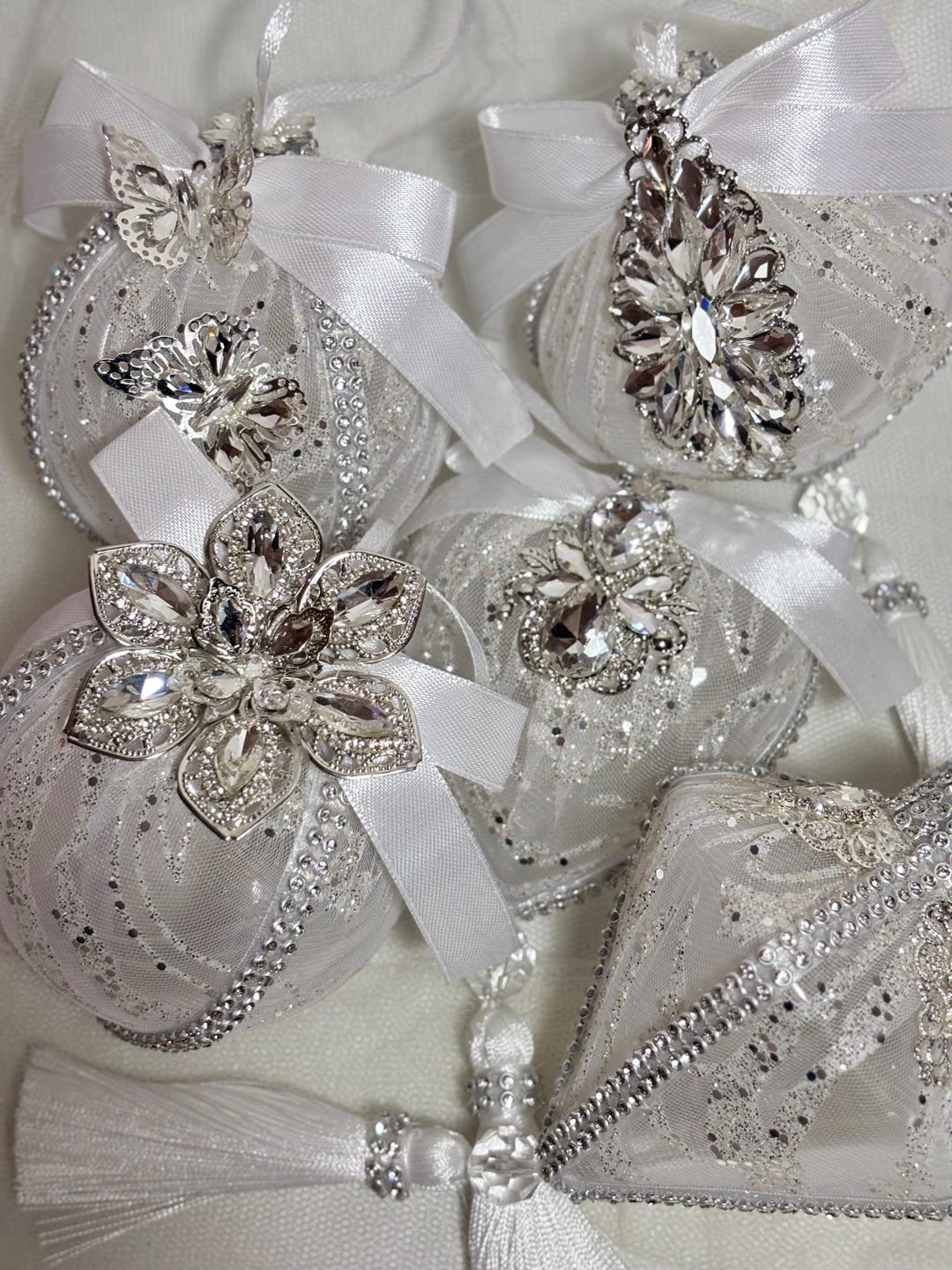 White Sparking Christmas Ornaments Christmas Baubles Christmas Balls ...
