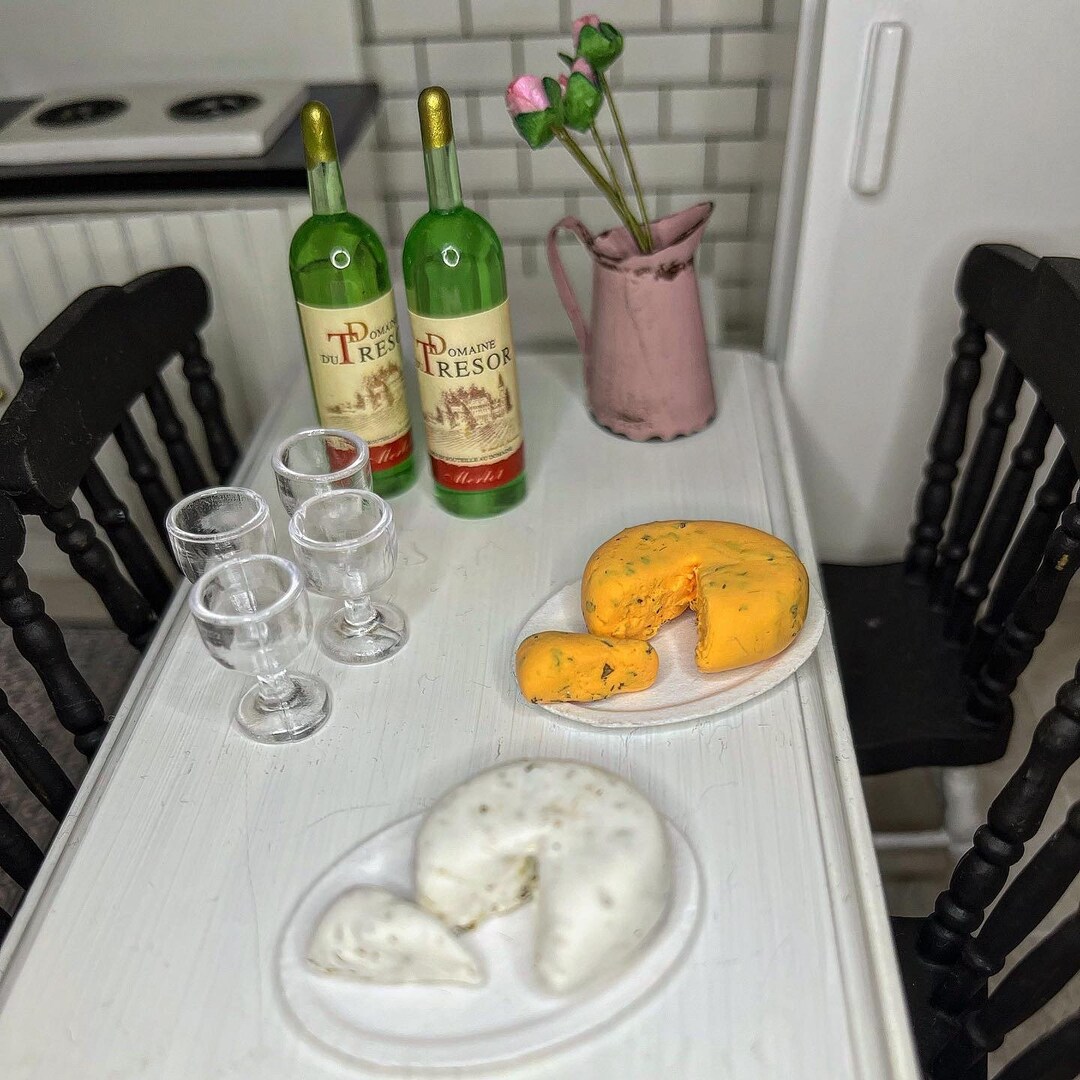 Mini Cheese Wheel and Slice for Dollhouse Scale 1:12 White or Yellow ...