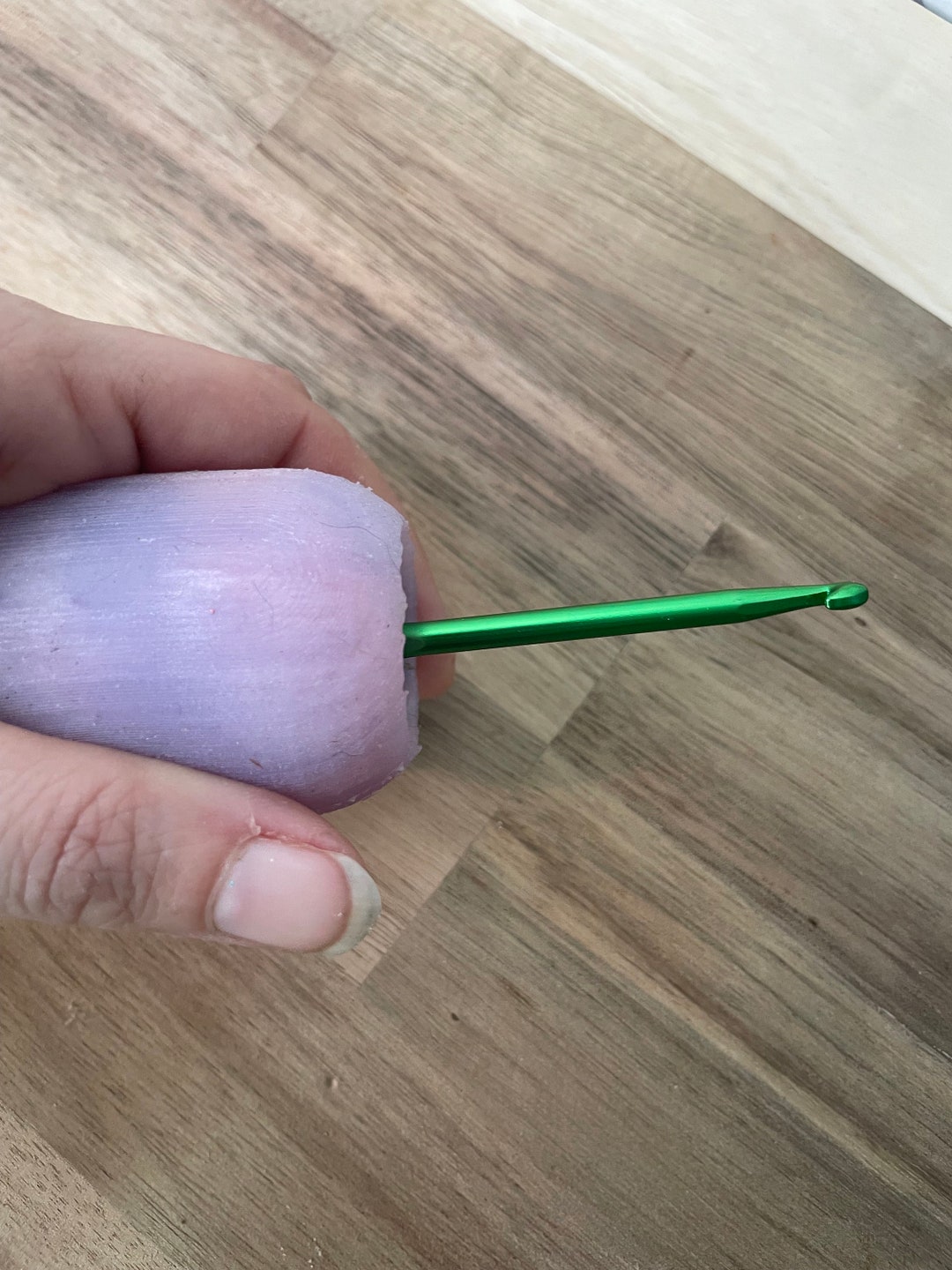 Ergonomic Crotchet Hook Handle, Squishy Grips, Crochet Handle ...