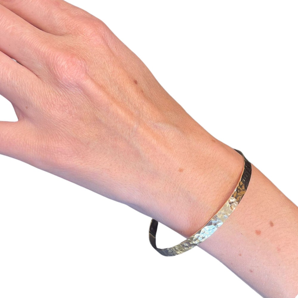 Hammered Moroccan Gold Bangle, 14k Solid Gold Moroccan Israeli-inspired ...