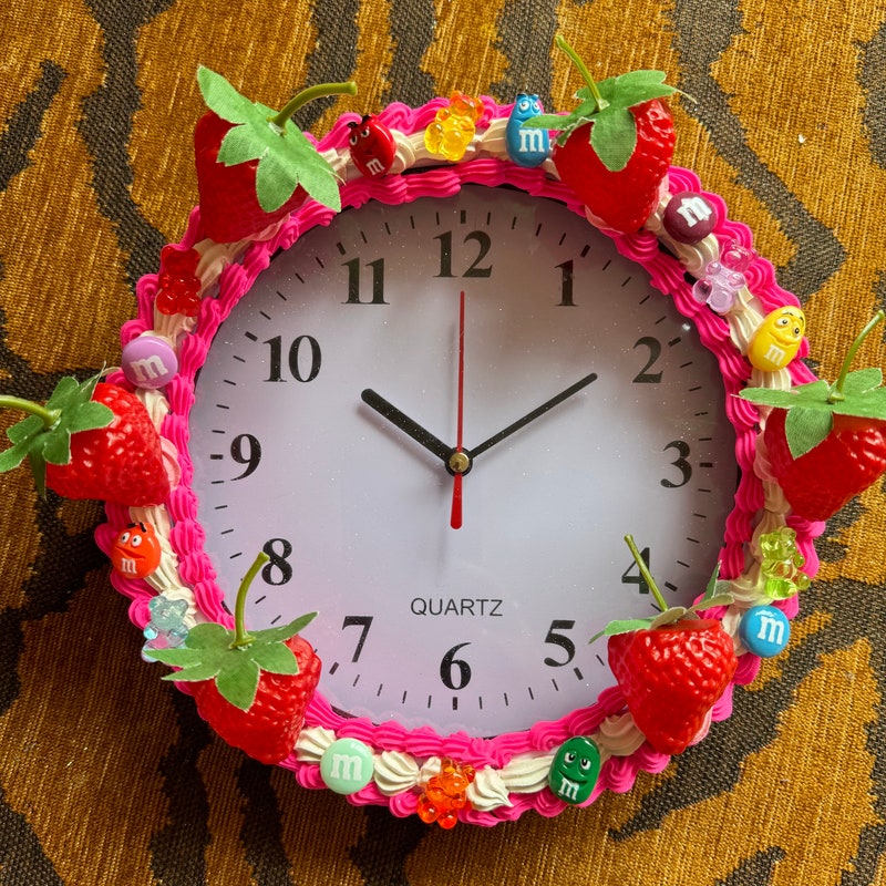 Fake Cake Clock - Etsy Canada