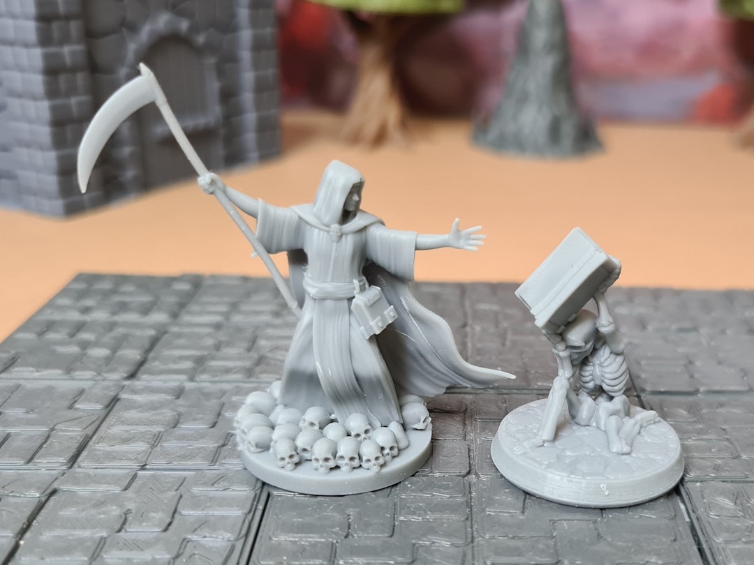 Human Necromancer | 28mm (D&D) Male Wizard Miniature | Tabletop RPG - Etsy