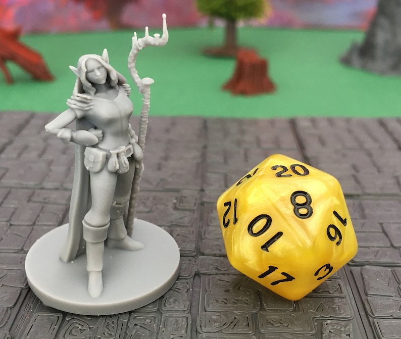Female Spore Druid 28mm D&D Nature Mage Miniature - Etsy