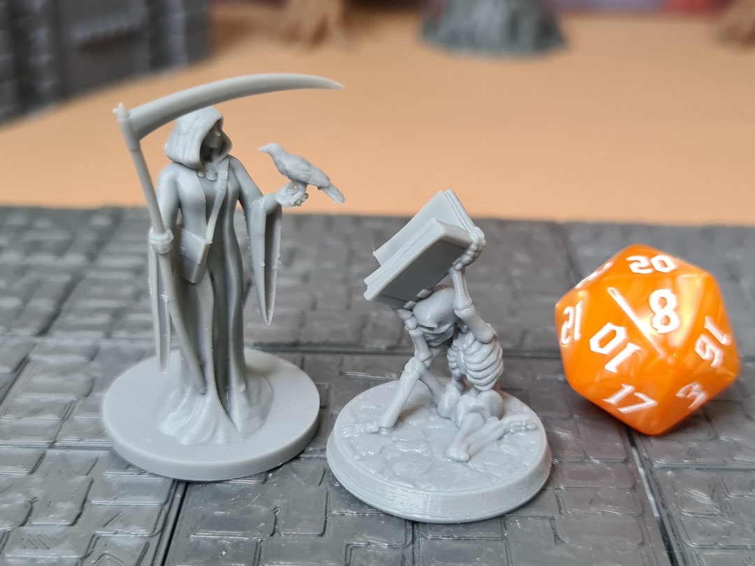 Human Necromancer | 28mm (D&D) Female Wizard Miniature | Tabletop RPG ...